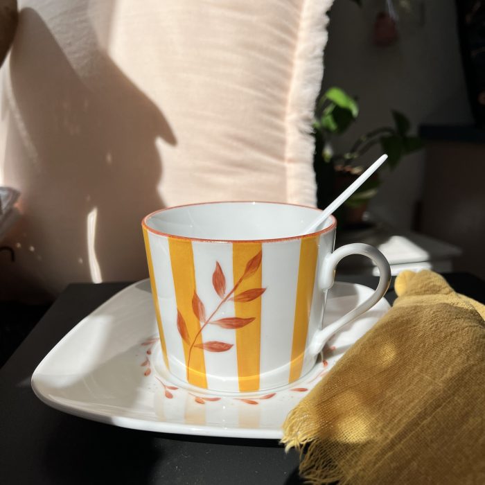 Ensemble tasse et sous-tasse ÉSMÉE | Porcelaine décorée à la main ...